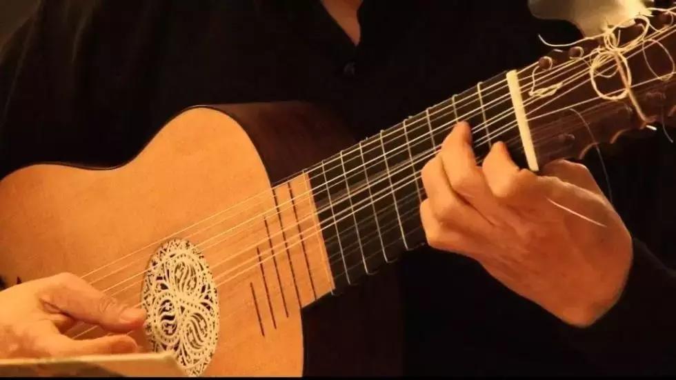 Suonare la Chitarra: le Origini dello Strumento!