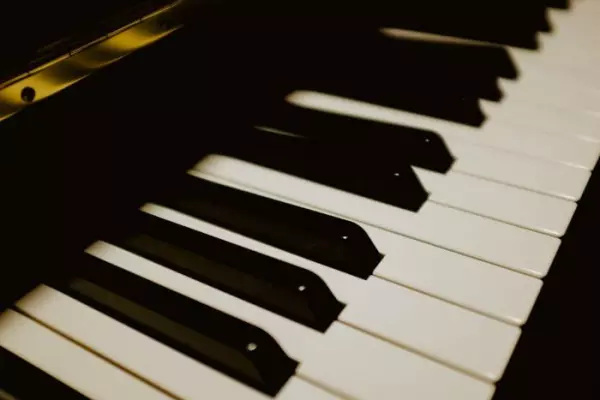 Come Eseguire la Scala Cromatica con la Chitarra