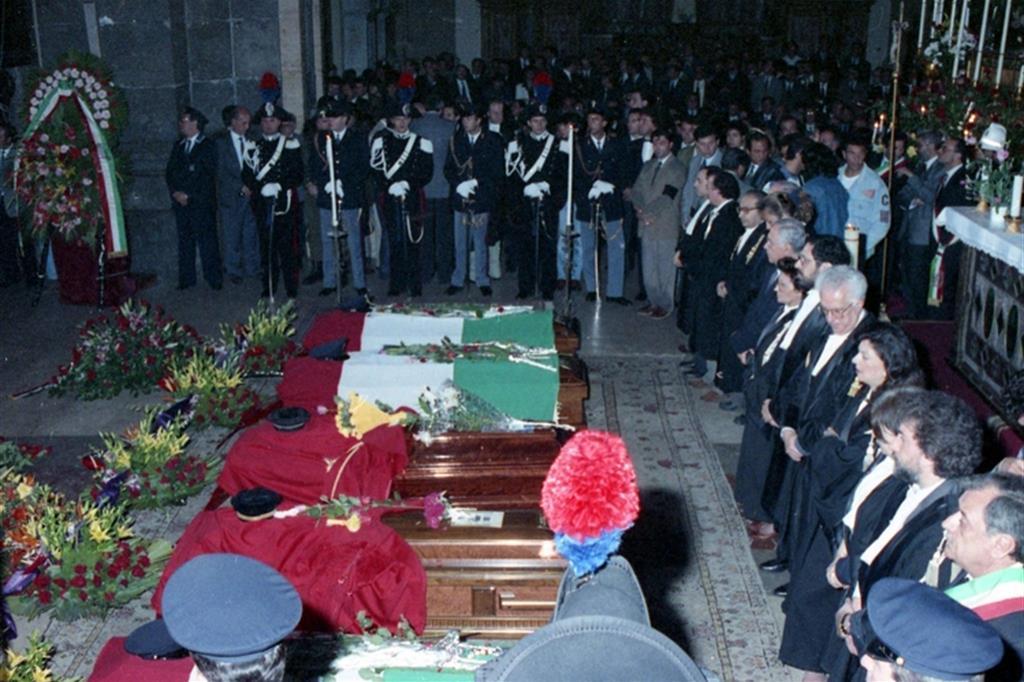 Lezione di Storia: Giovanni Falcone e La Battaglia Contro La Mafia